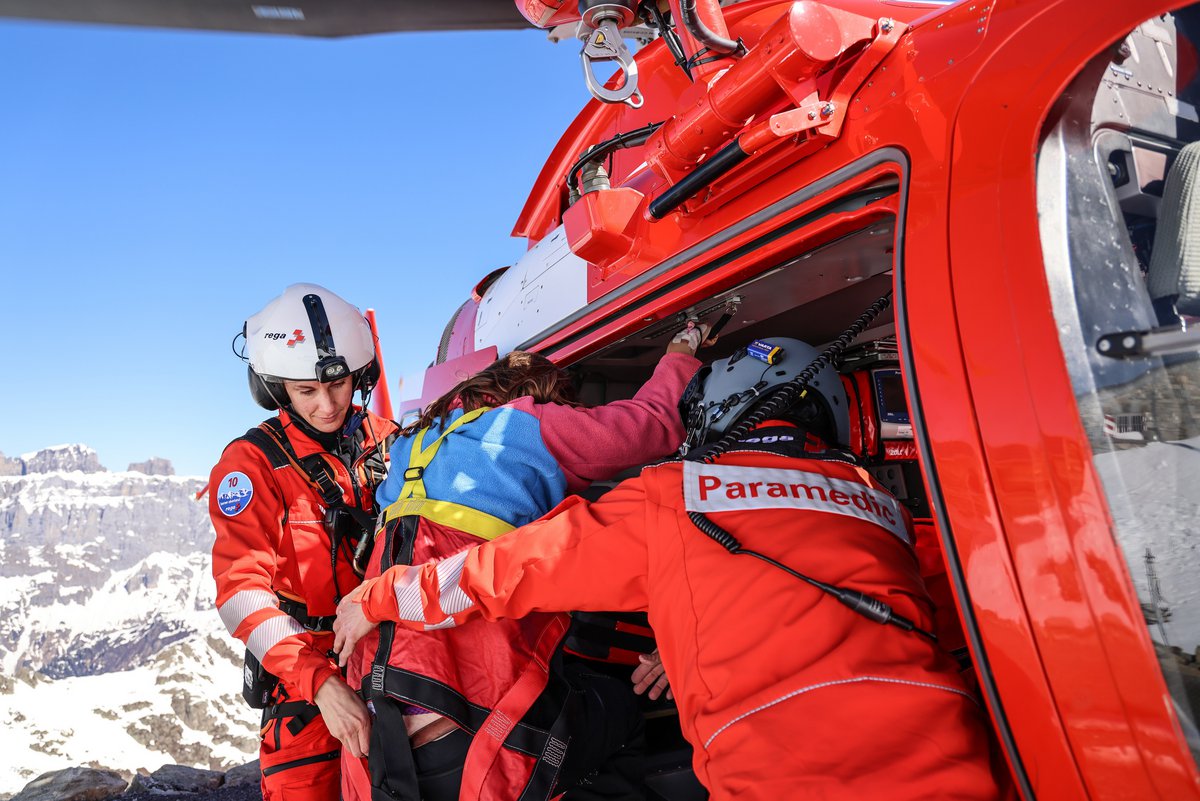 30 Meter in die Tiefe gestürzt | Schweizerische Rettungsflugwacht Rega