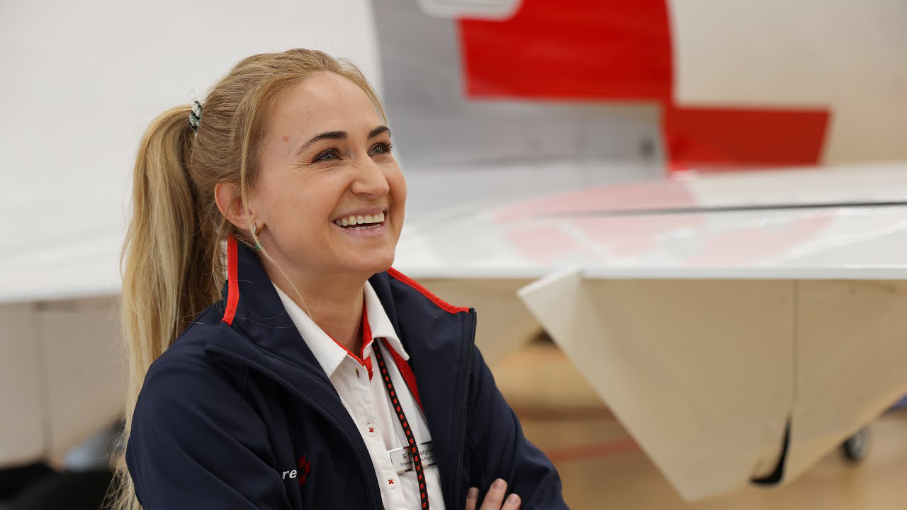 The Rega crew: intensive care flight nurse | Swiss Air-Rescue Rega