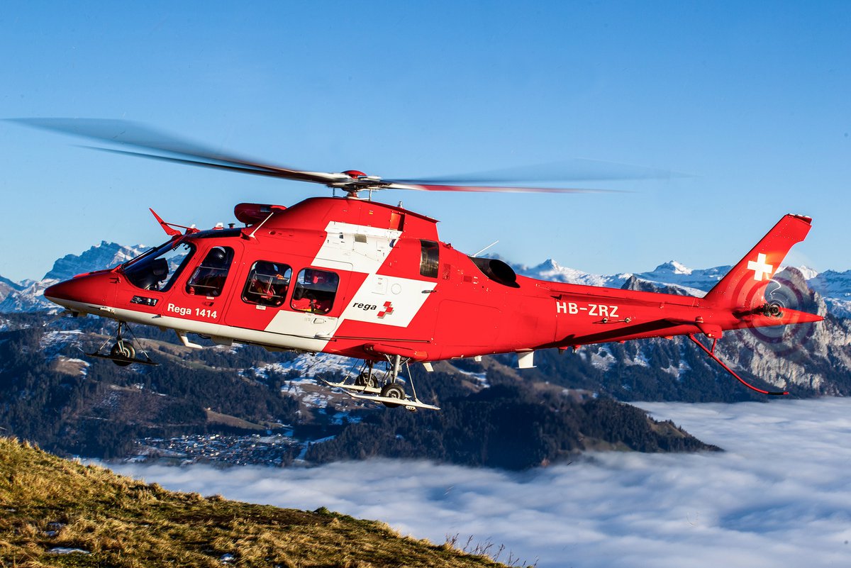 Anspruchsvolle Wochenend-Einsätze im Hochnebel für die Rega-Crews | Schweizerische ...